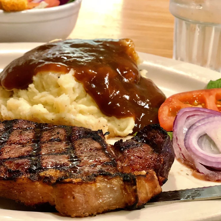 Cedars Restaurant and Lounge | Ferndale, Wa