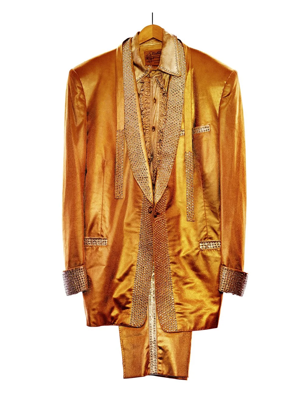 ELVIS PRESLEY’S GOLD LAMÉ SUIT, GRACELAND, 1991 — THE PHOTOGALLERY