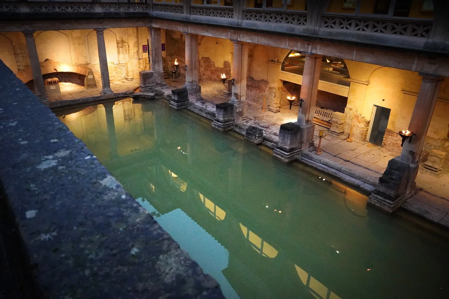The Story Behind the Architecture and Construction of the Roman Baths ...