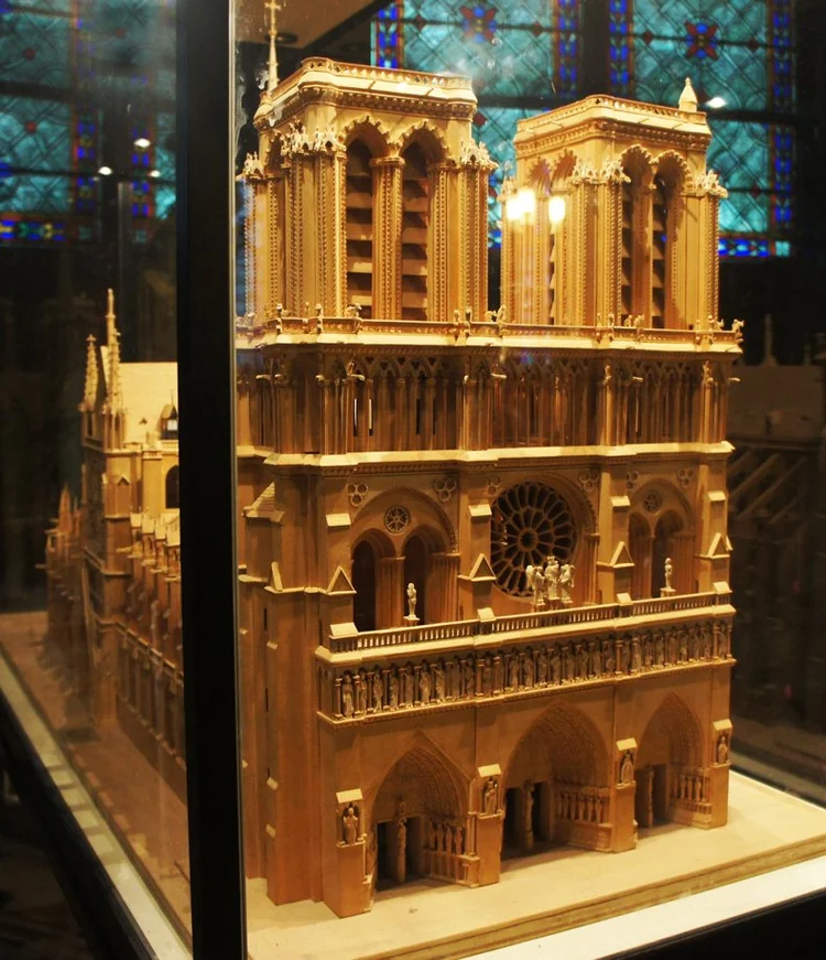 The Story of Notre Dame Cathedral: A Chronicle of Construction and ...