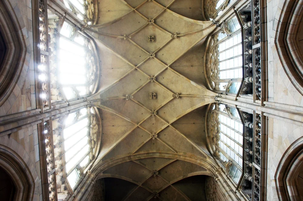 The History of Gothic Cathedrals: The Architecture of Light — ROST ...