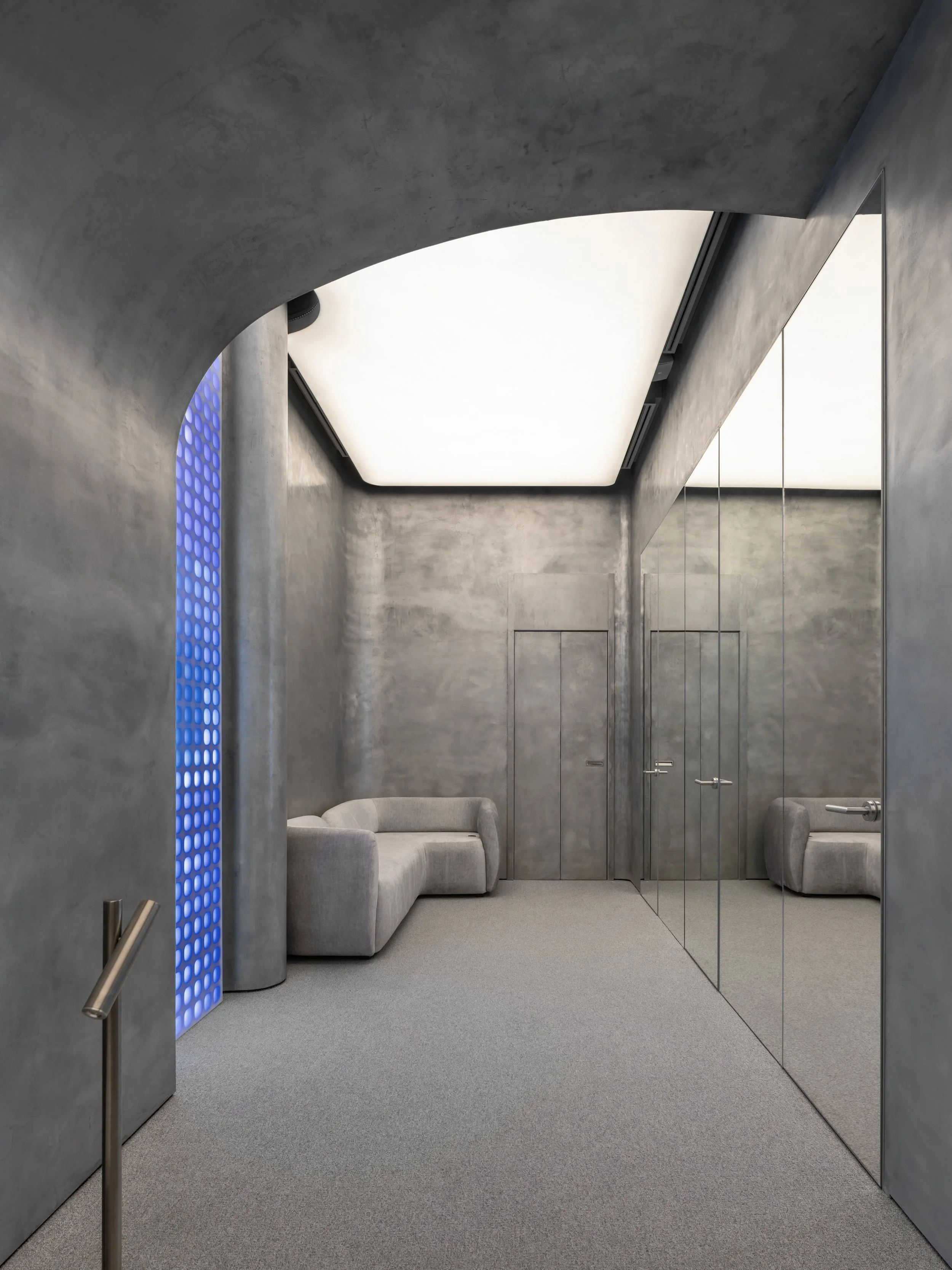 Symbol. Digital fashion showroom with interactive fitting rooms ...