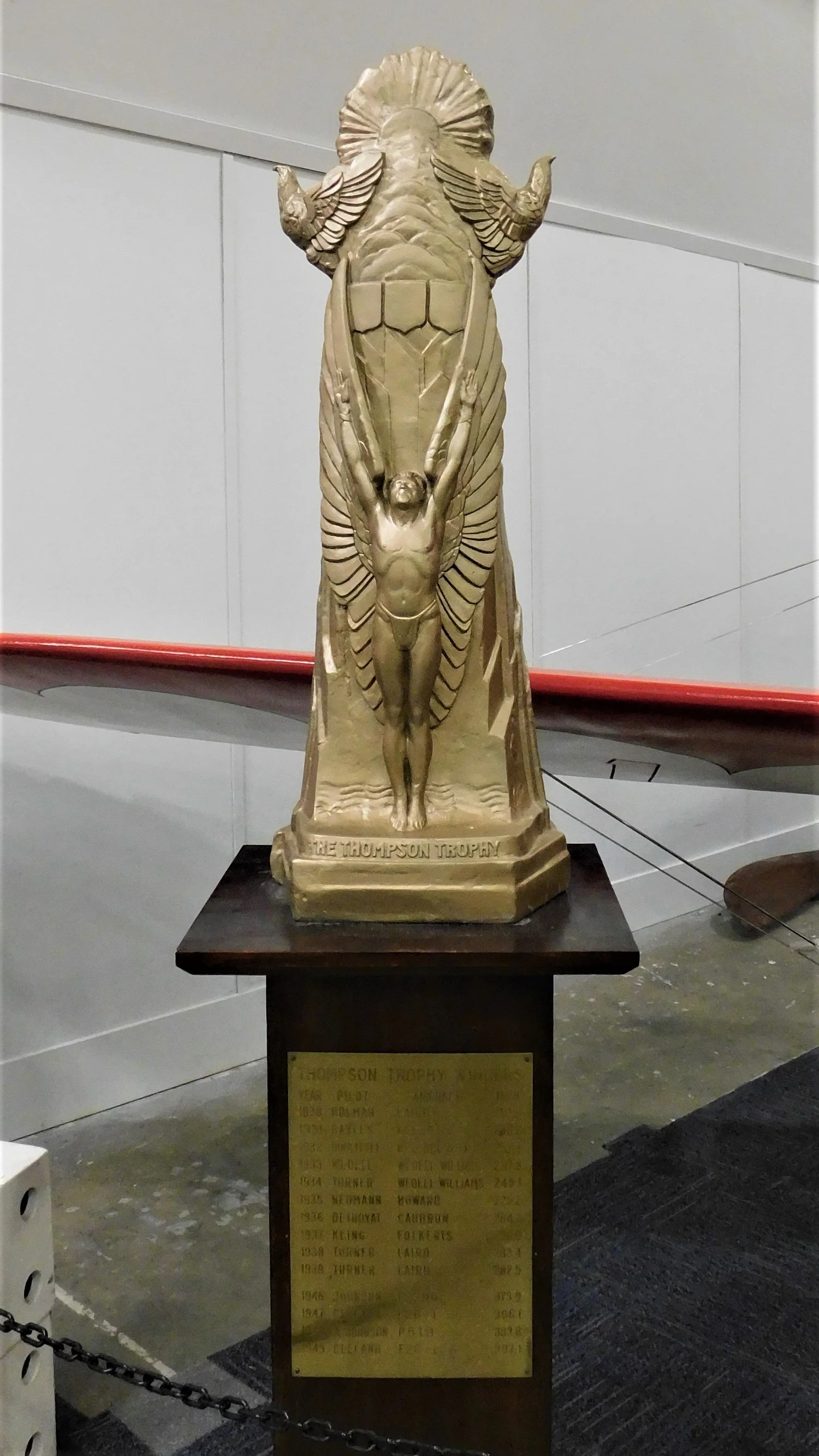 The New England Air Museum — AVIATION HISTORY MUSEUMS