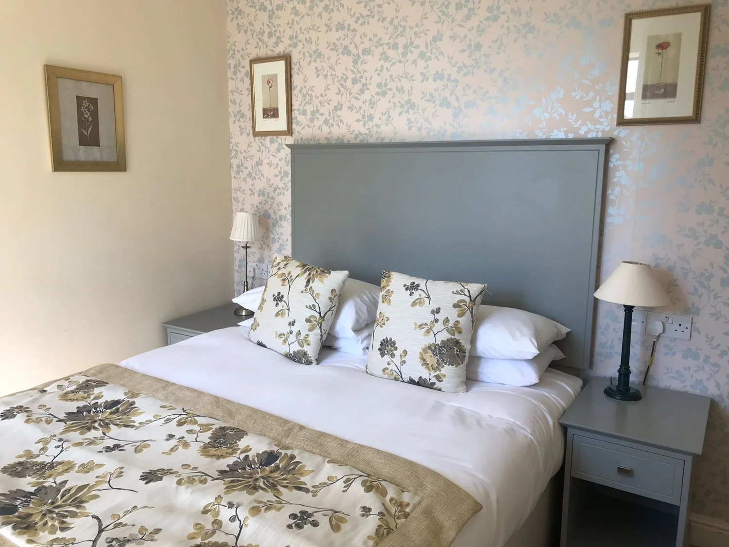 Staying at Stanton Manor — Stanton Manor Hotel