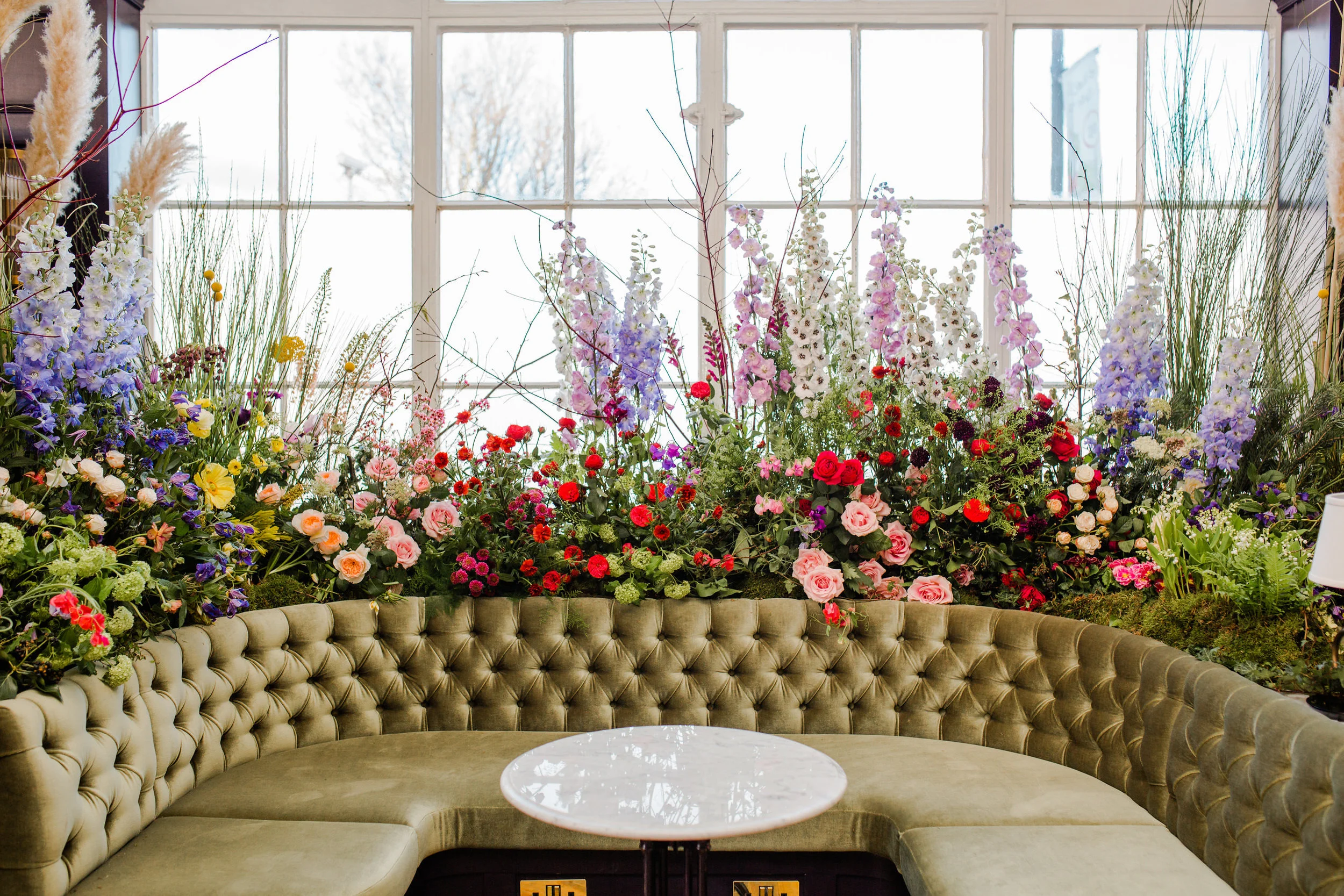 Aspirational Floral Designs From Veevers Carter — Veevers Carter Floral ...