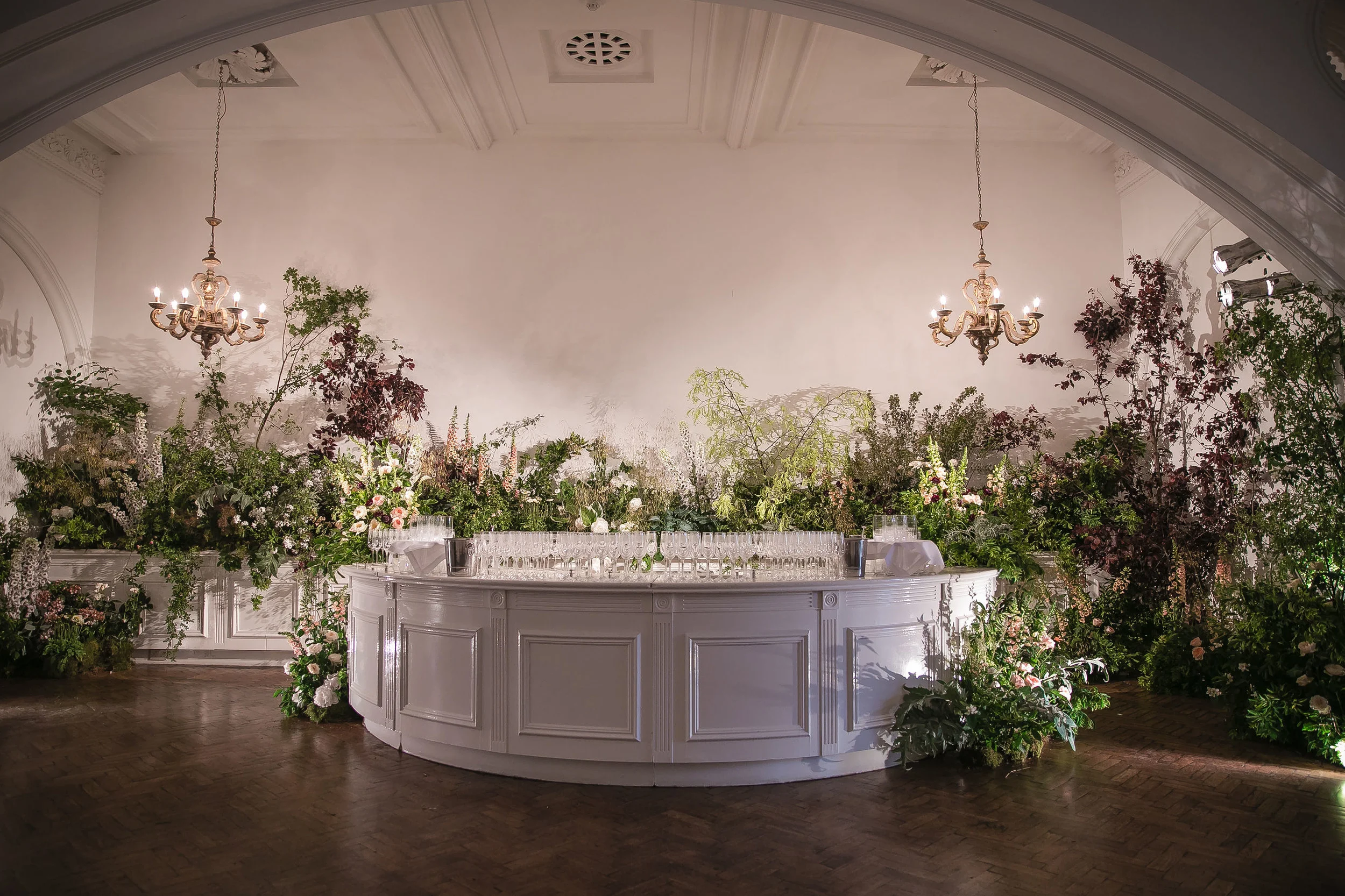 Aspirational Floral Designs From Veevers Carter — Veevers Carter Floral ...