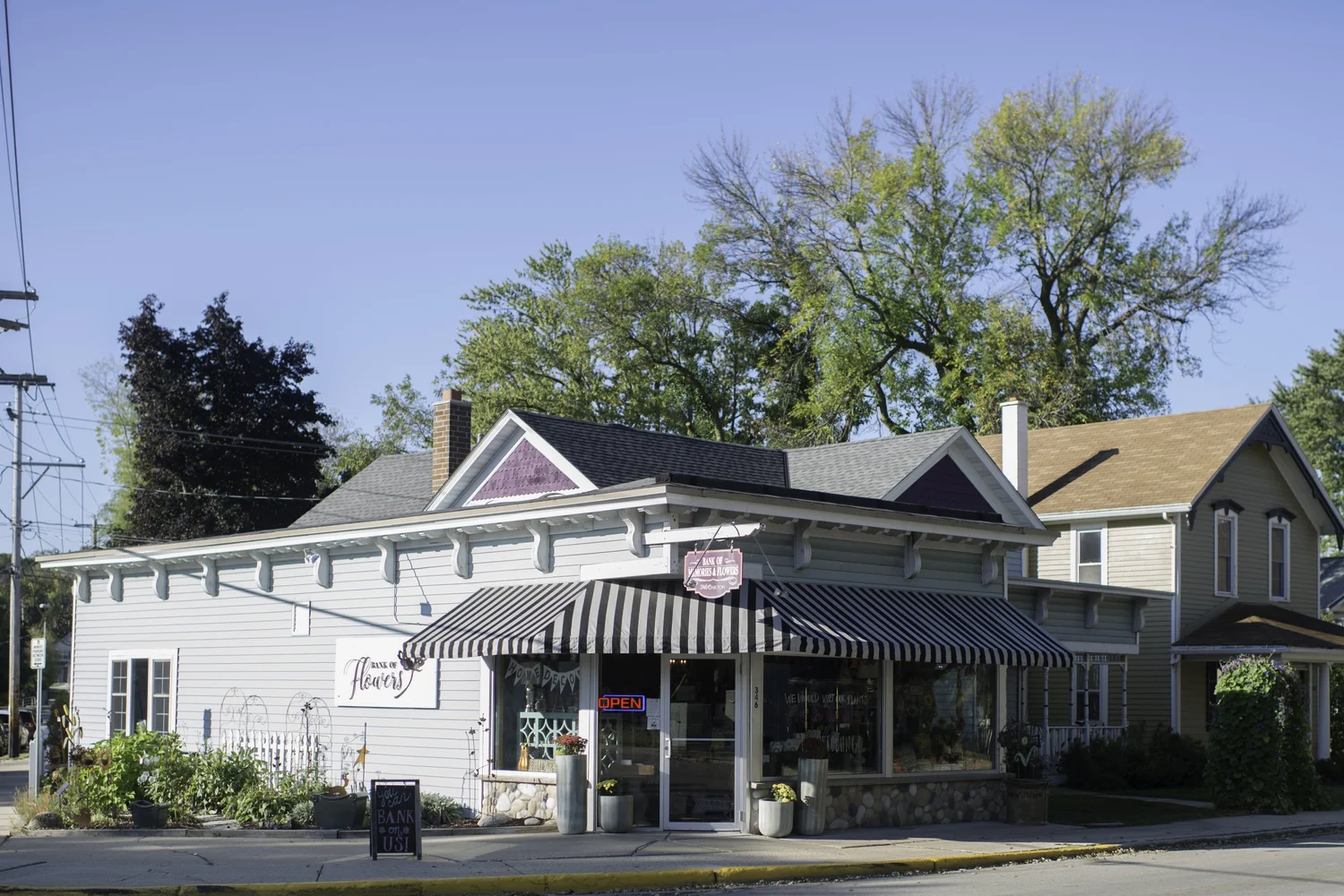 Our locations — Bank of Flowers