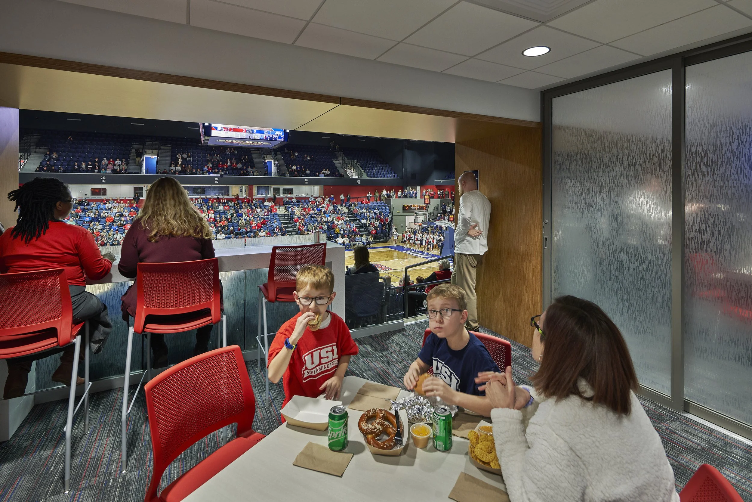 southern indiana university screaming eagles arena — BallParchitecture