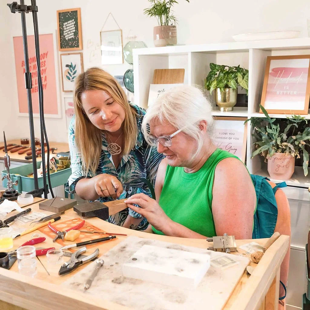 How to find the right jewellery making course for you — Jewellers Academy