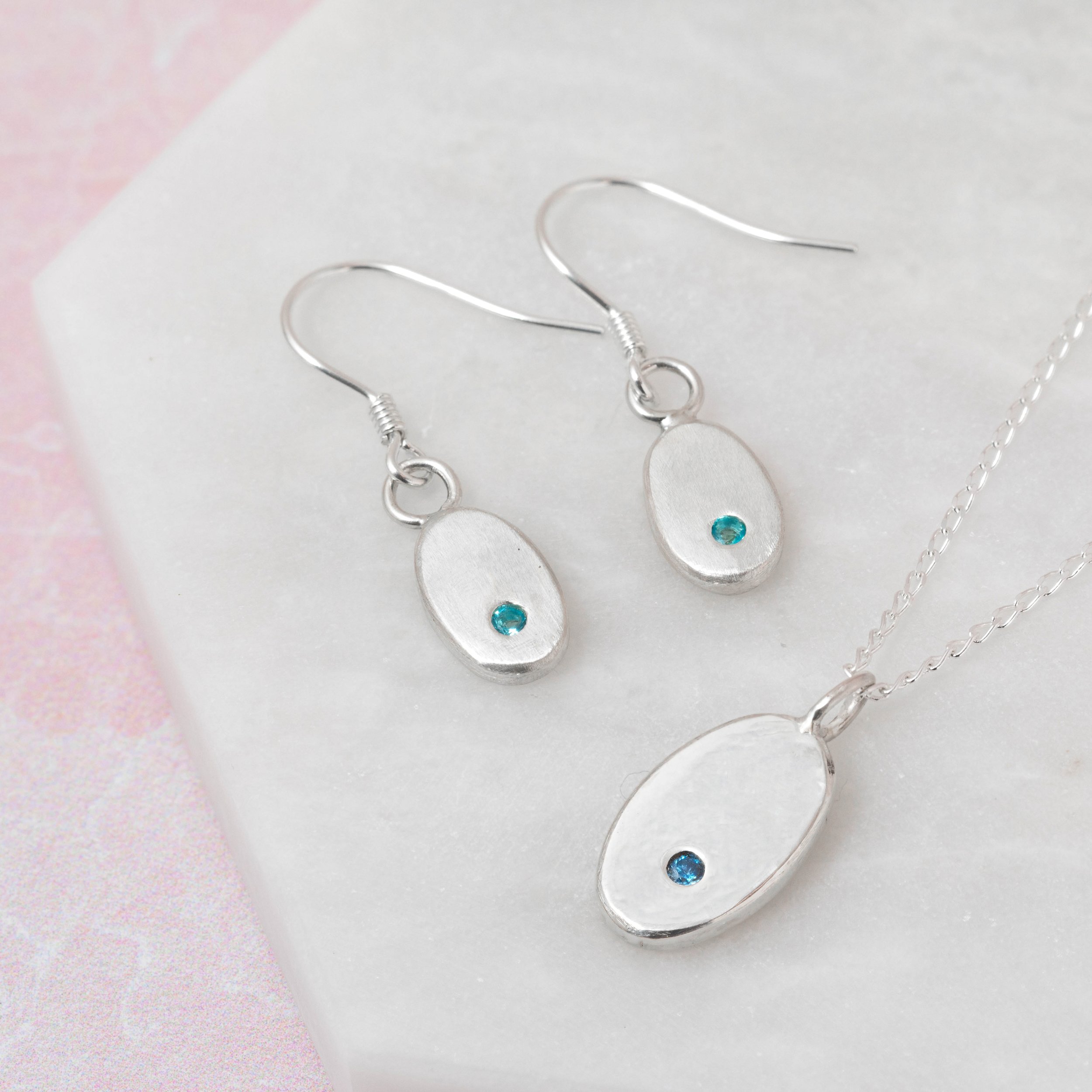 Stone Setting in Silver — Jewellers Academy