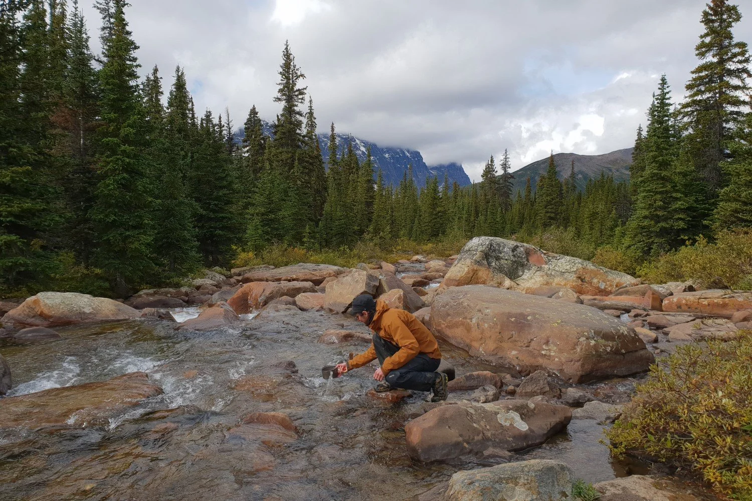 Ultimate Guide To Carrying Water While Backpacking — Ultimate Gear Lists