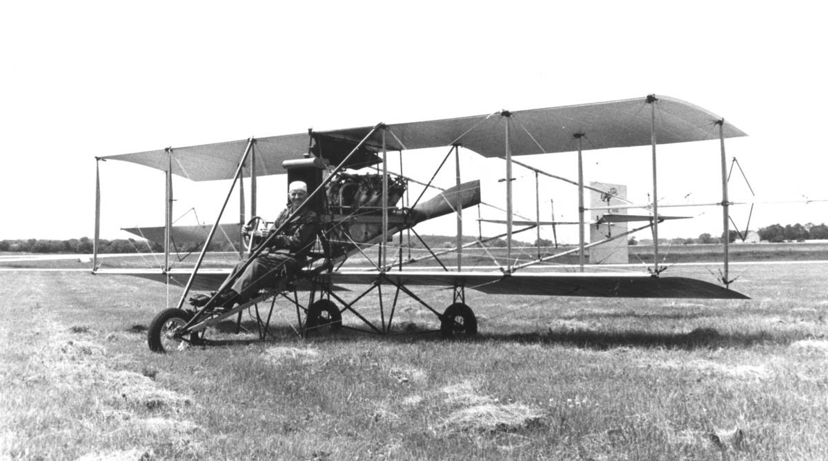 Aircraft Exhibited at Milwaukee Mitchell International Airport ...