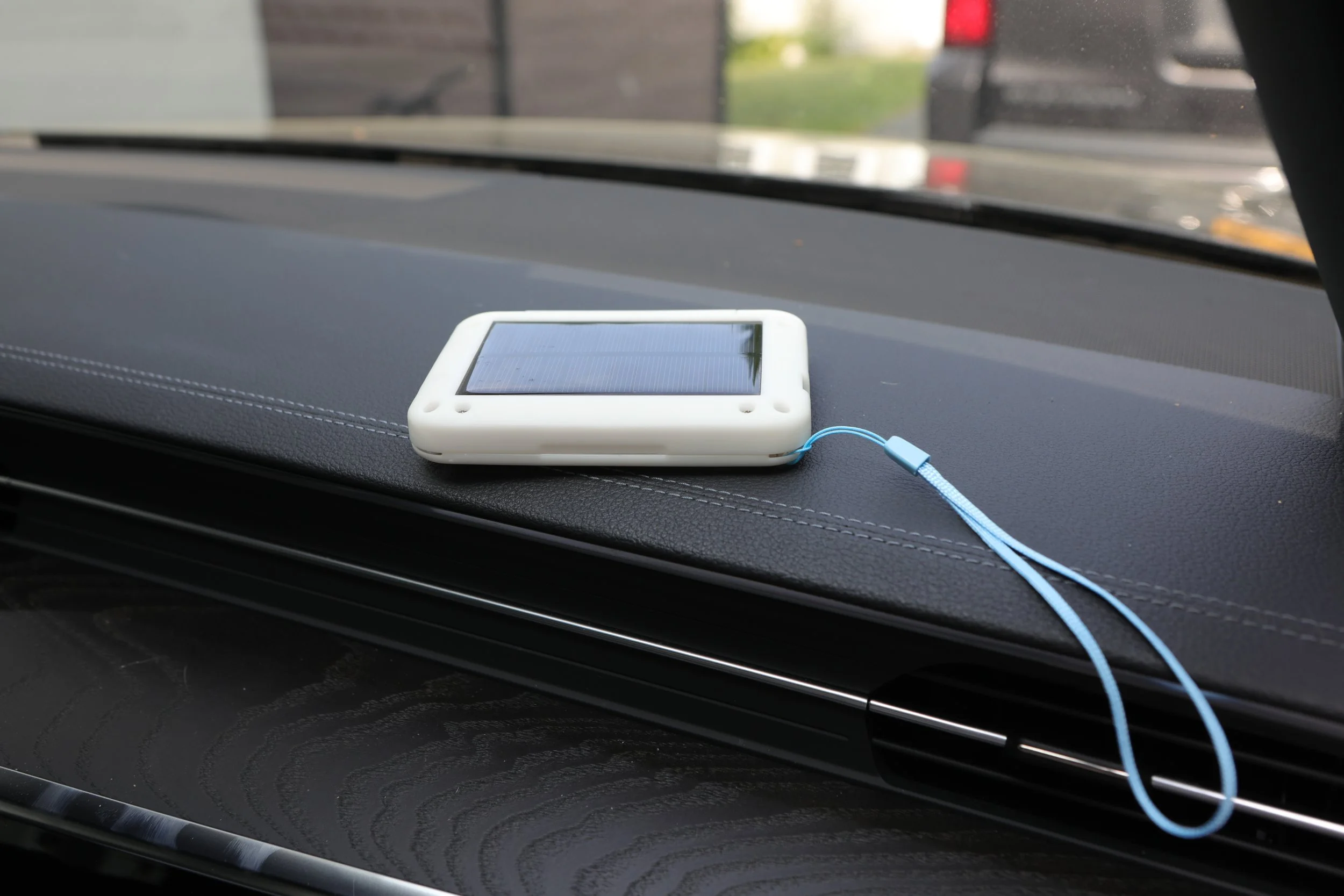 Solar Foldy: A light you can live with. Personal Solar Light with ...