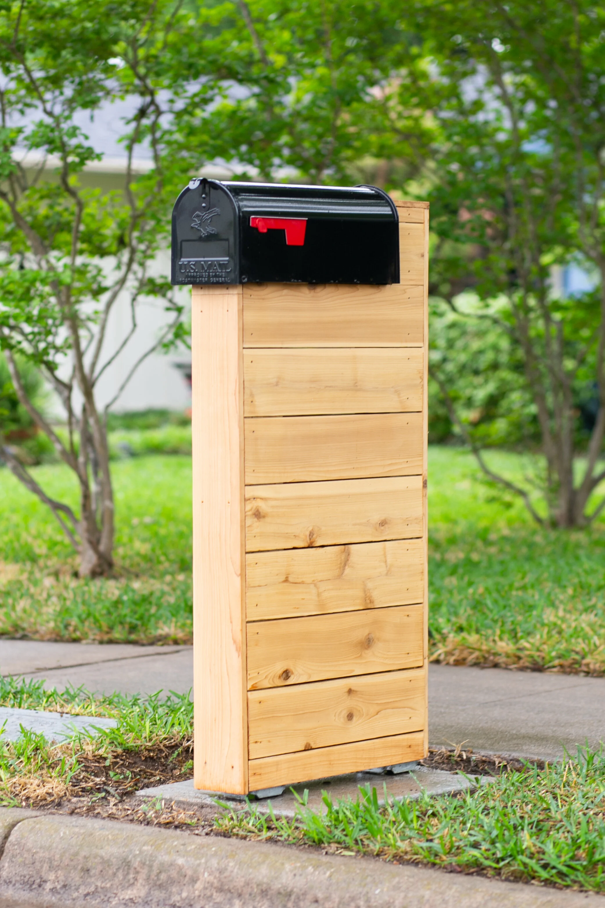 DIY Modern Wood Mailbox With Concrete Slab — MAKER GRAY