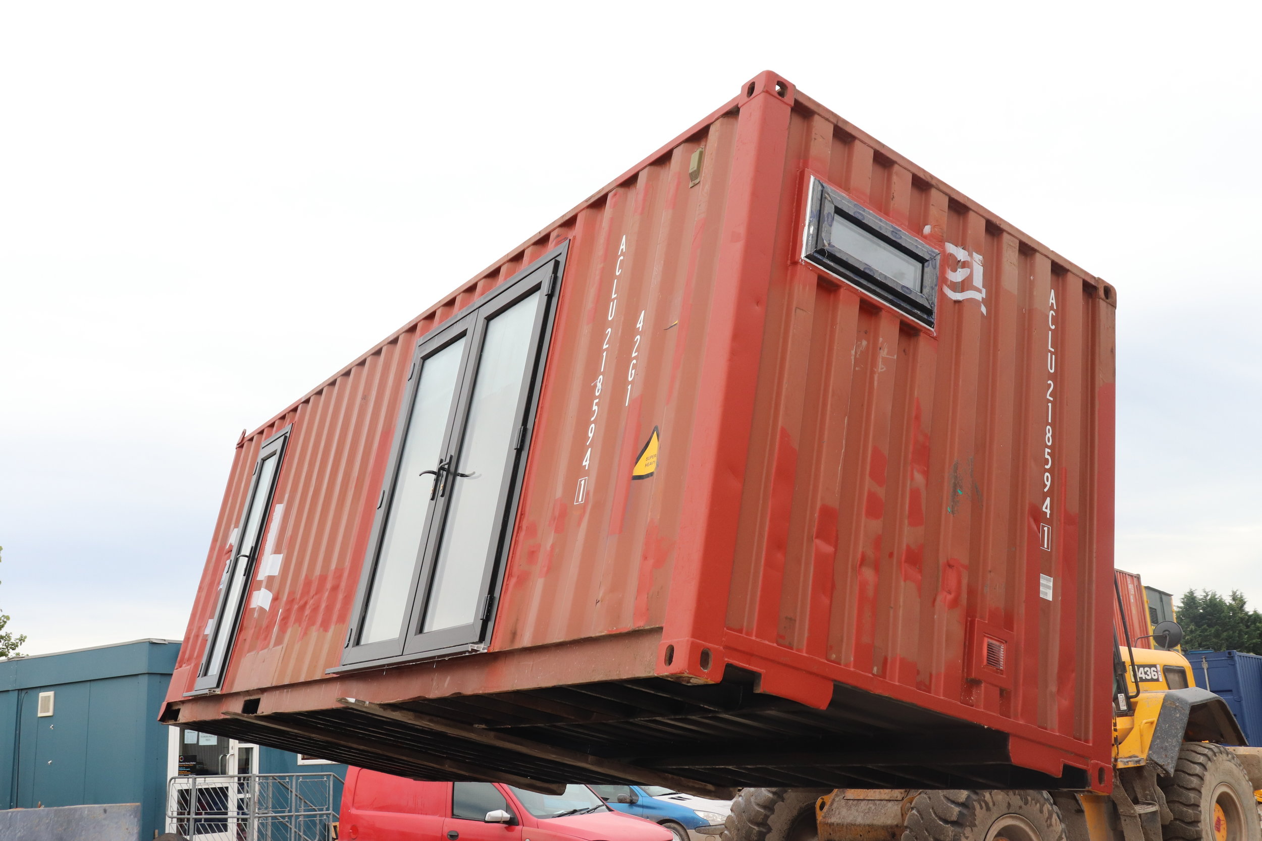 24'X8' BESPOKE CONTAINER CONVERSION- GARDEN ROOM - CLAD IT YOURSELF — I ...
