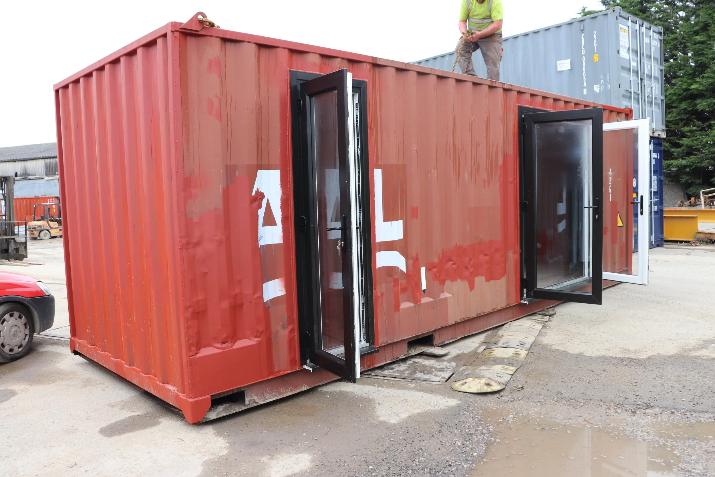 24'X8' BESPOKE CONTAINER CONVERSION- GARDEN ROOM - CLAD IT YOURSELF — I ...