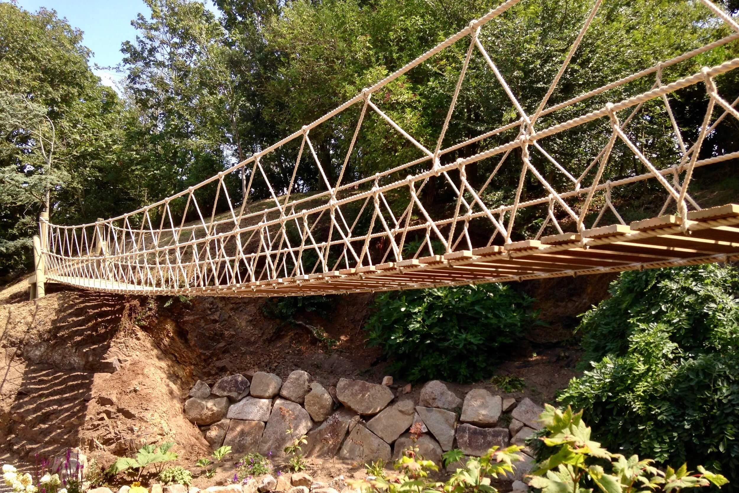 World-class Rope Bridges for treehouses, rivers, resorts and adventure ...