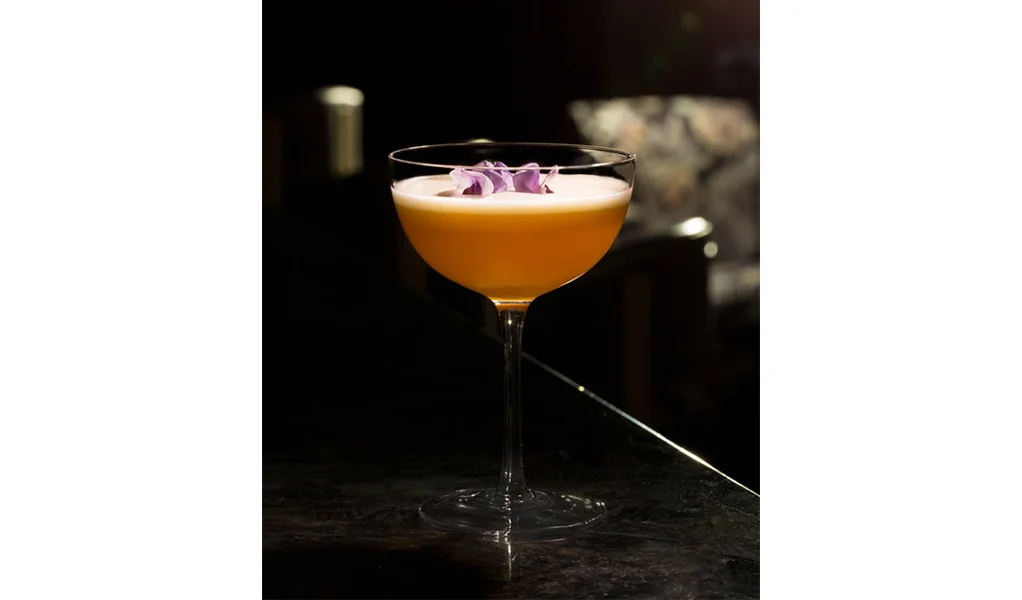 The Mandrake's Waeska Bar — The Three Drinkers