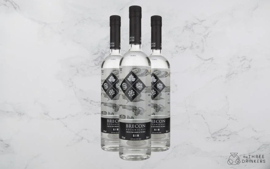 What's the Difference Between Vodka and Gin? — The Three Drinkers