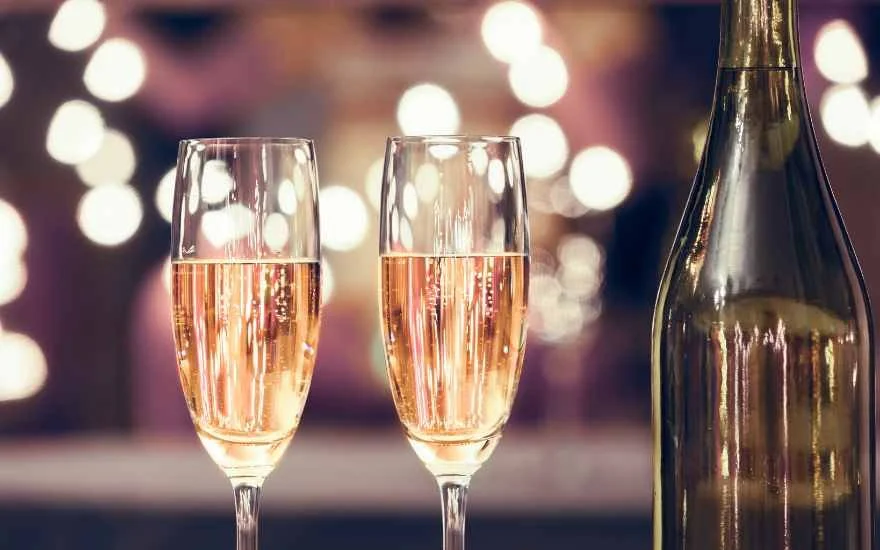 What is Crémant and What Should I Try? — The Three Drinkers