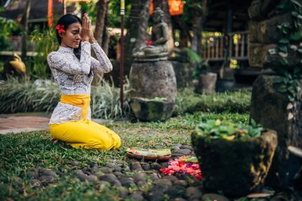 Offerings of Bali (Adults) | Gogi Abroad