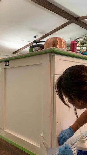 How to Paint Cabinets and Get Pro Results (Without a Sprayer ...