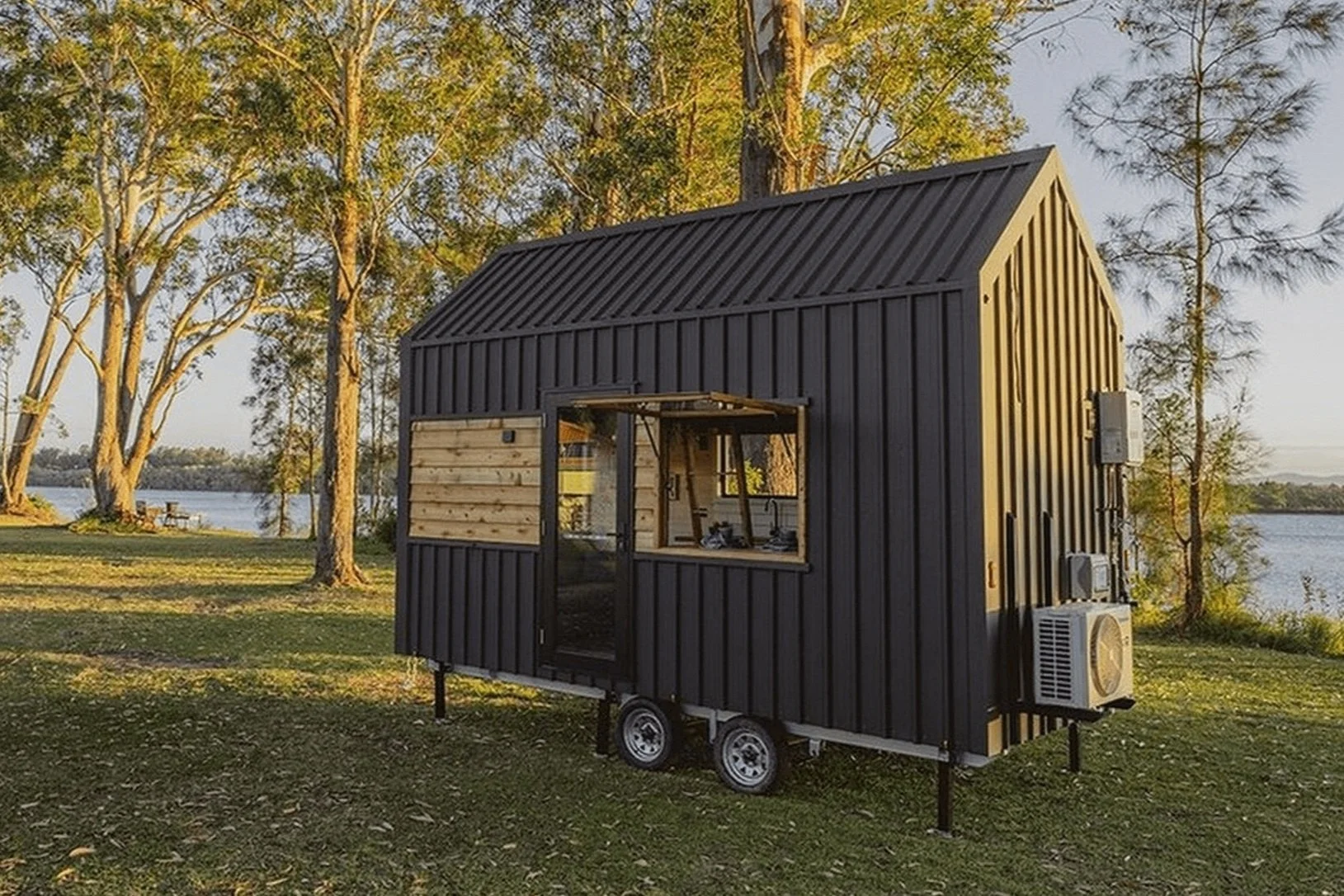Expert Guide: How to Setup Your Off Grid Tiny House — Häuslein Tiny ...