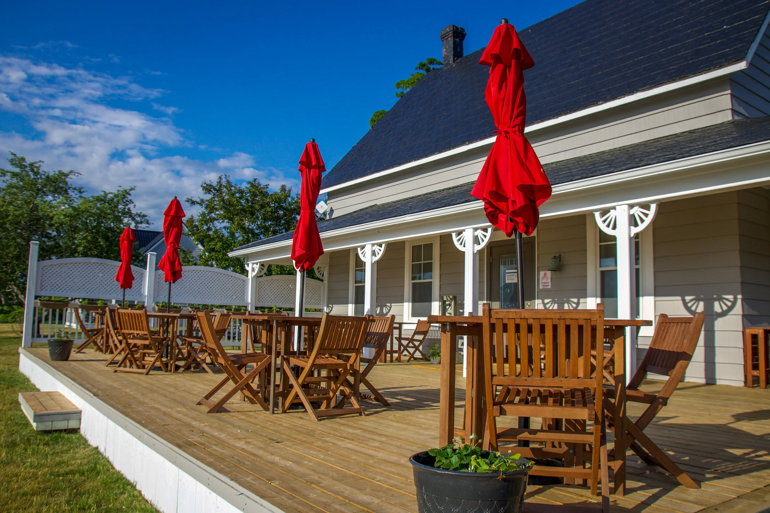 Gulliver's World Cafe & Guest Suites in Gagetown, New Brunswick ...