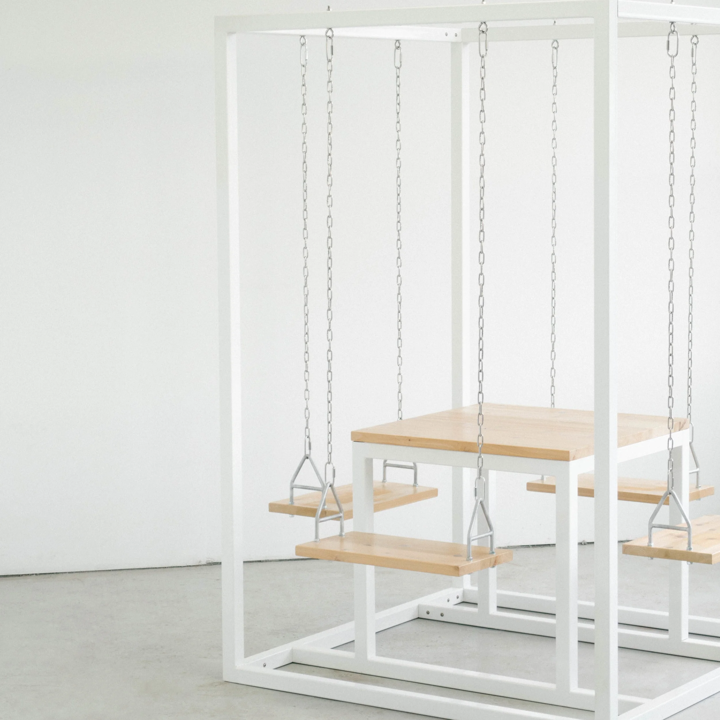 SWING TABLES