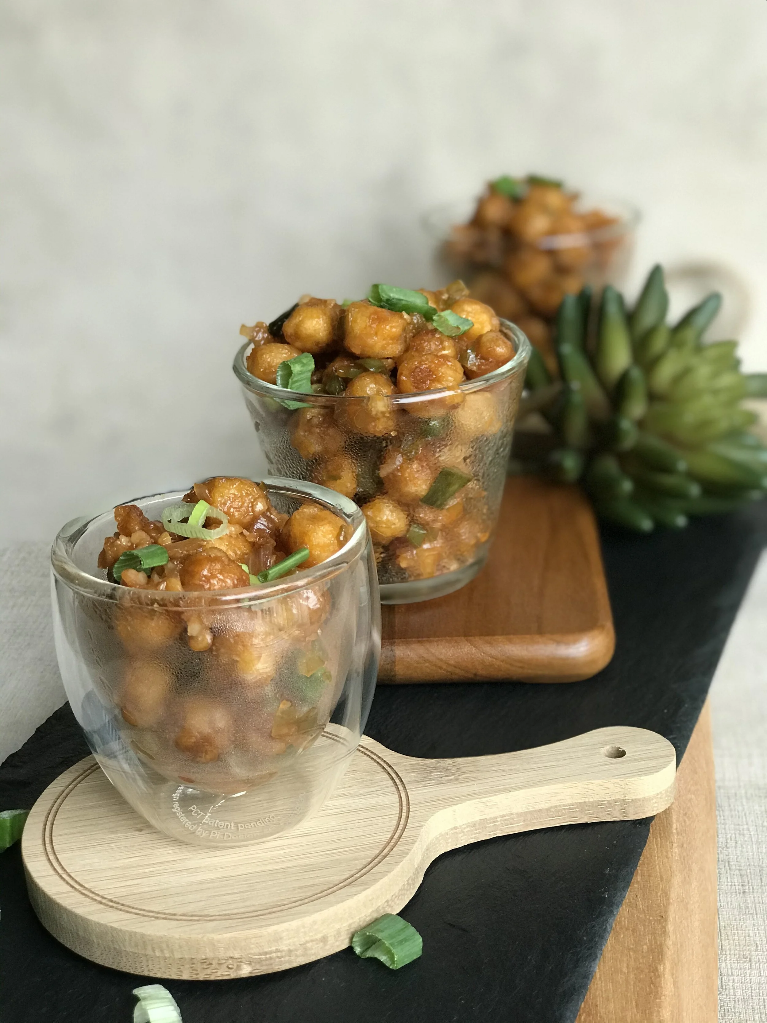 Chilli Chana chaat ( spicy Crunchy Chickpeas) — Mischef Amo