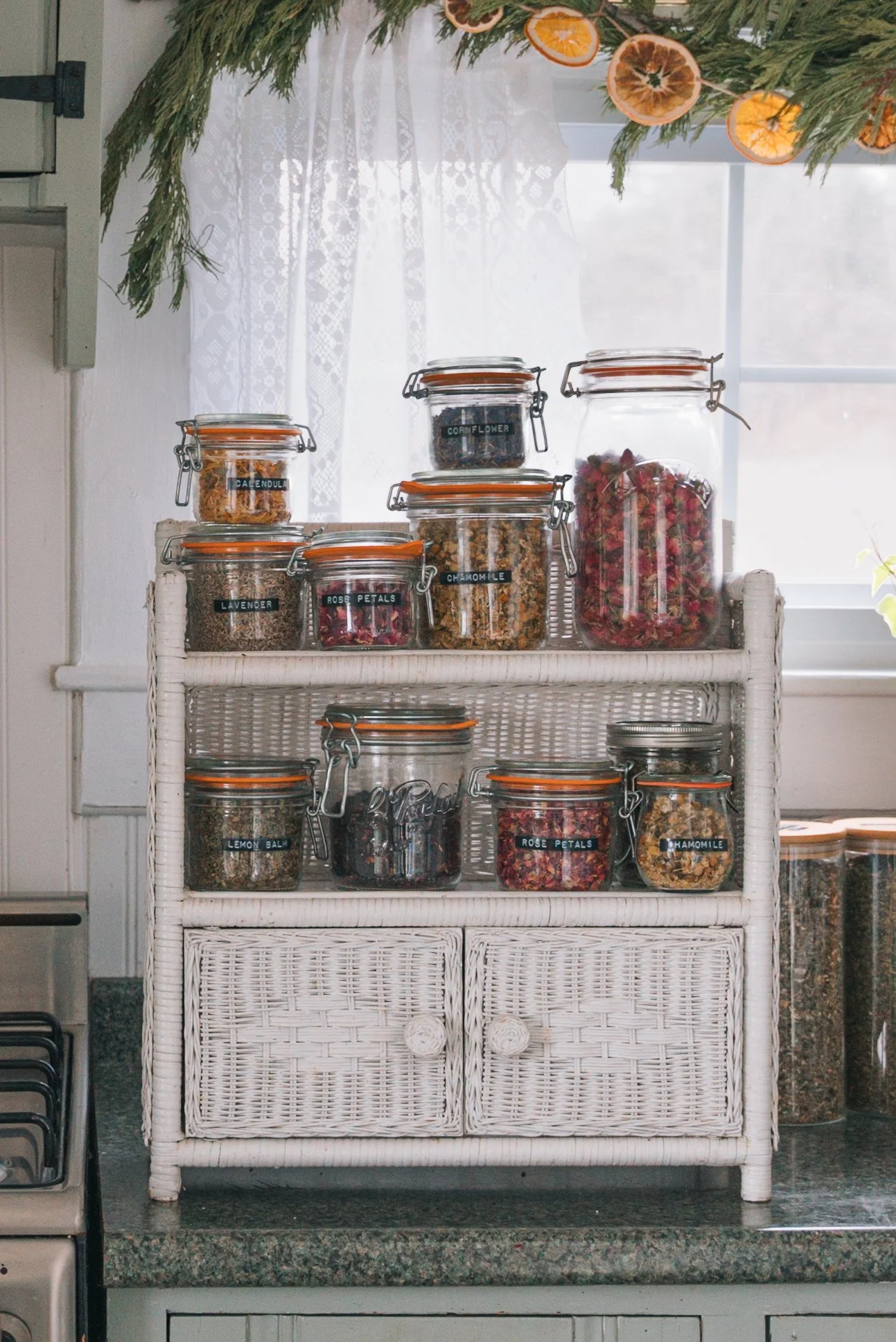 How to Create a Mini Home Apothecary — My Moonstone Kitchen