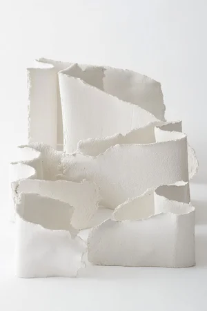 Ceramic Explorations: Yoon Young Hur’s Primal Modernism — Design Anthology