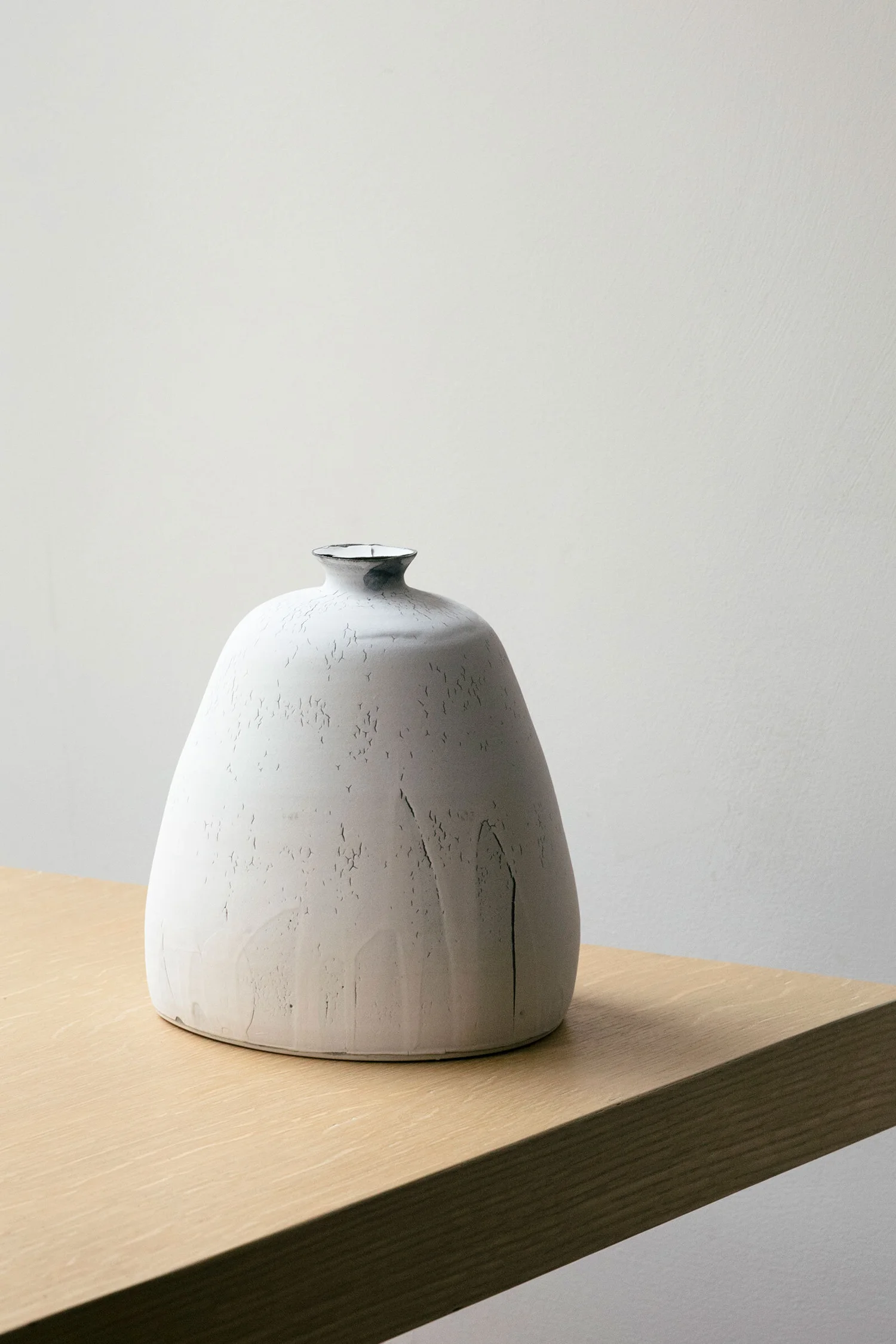 Ceramic Explorations: Yoon Young Hur’s Primal Modernism — Design Anthology