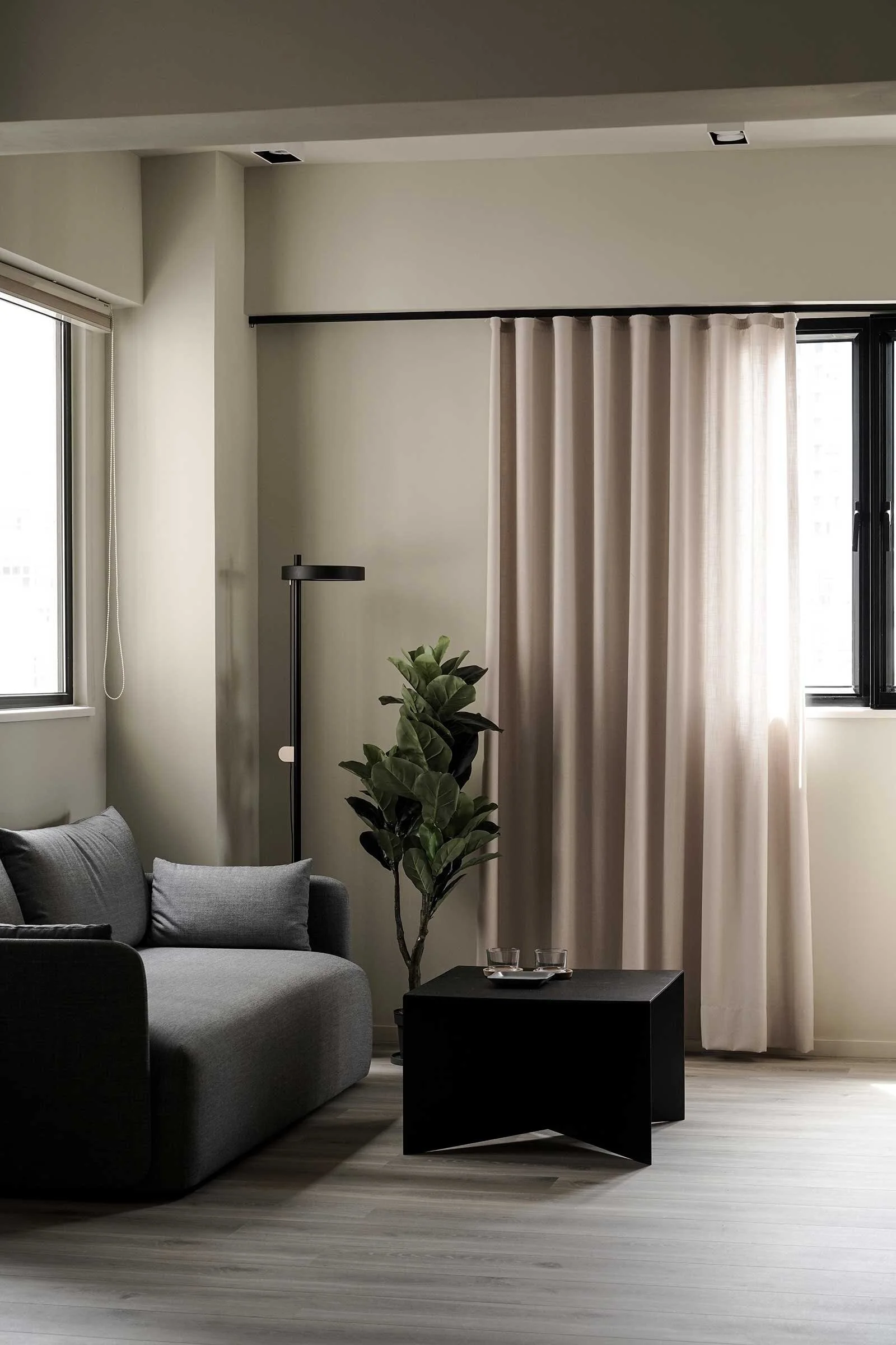 A Simple and Sophisticated Mid-Levels Apartment — Design Anthology