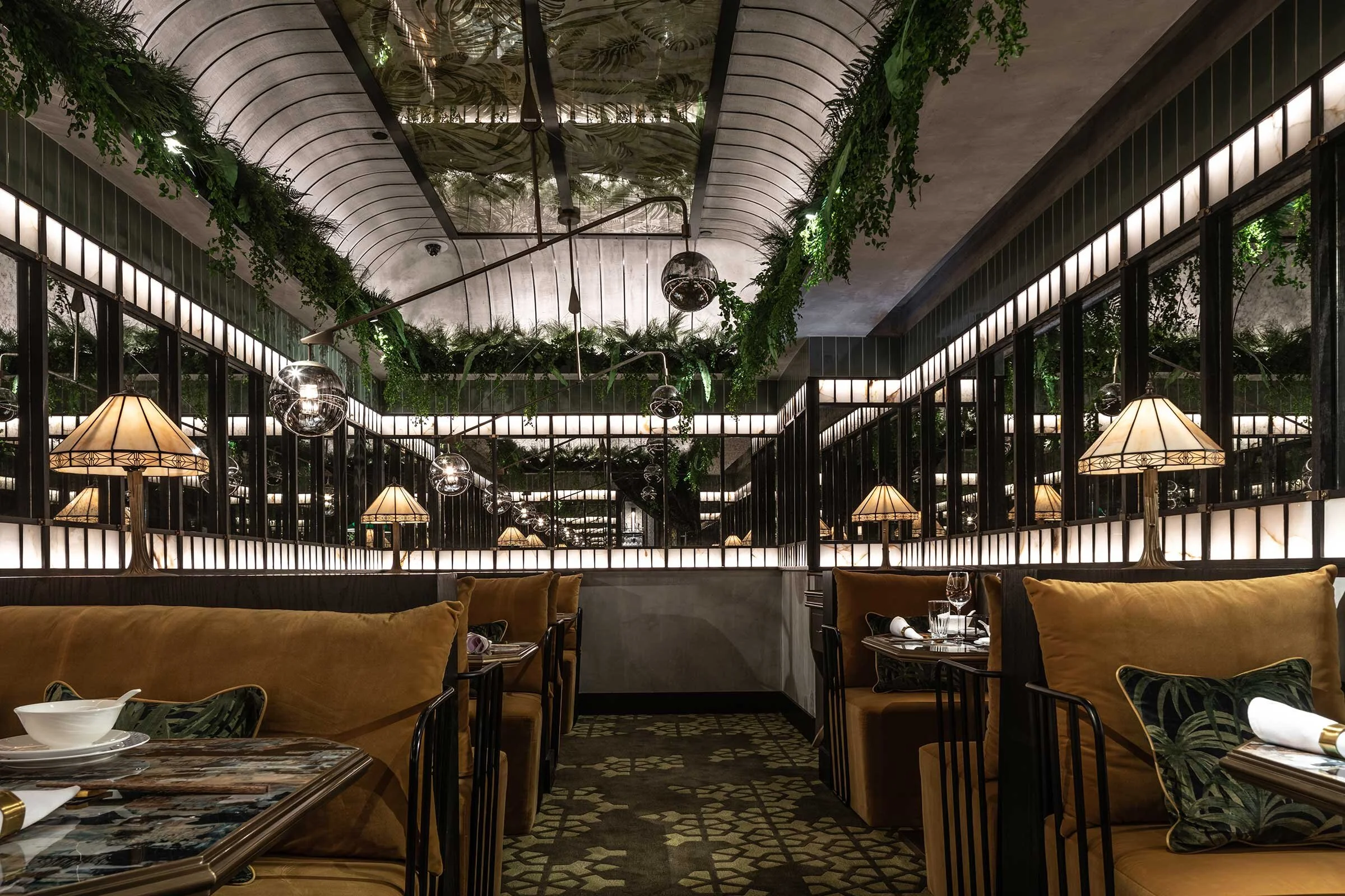 Mott 32 Opens at Marina Bay Sands — Design Anthology