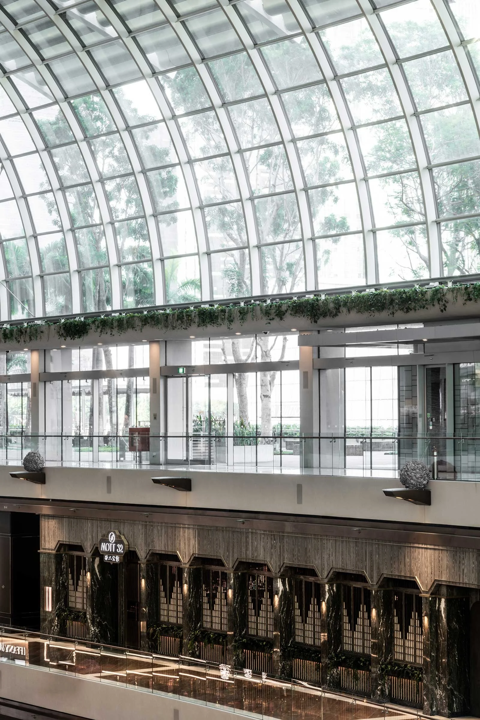 Mott 32 Opens at Marina Bay Sands — Design Anthology