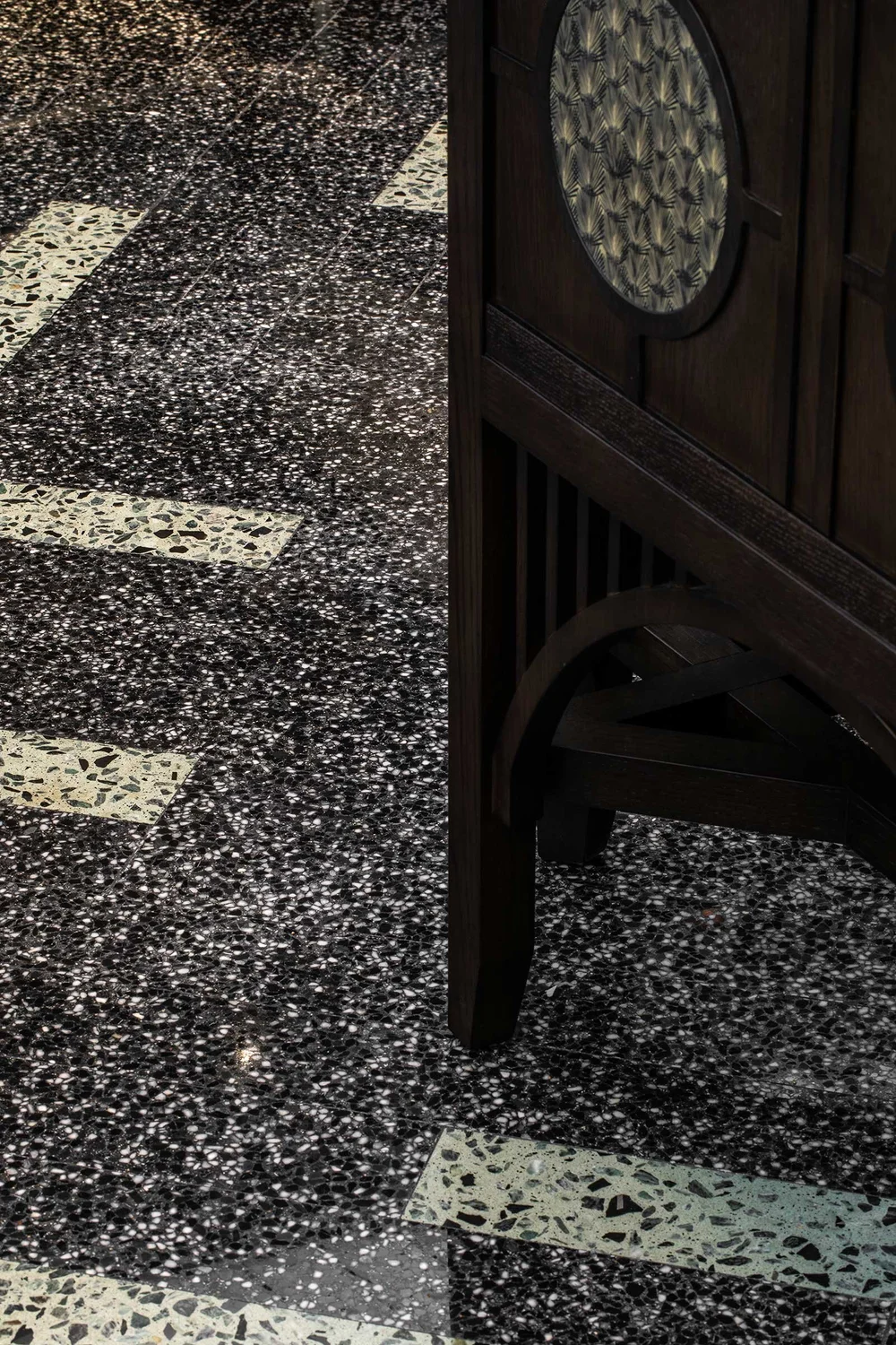 Mott 32 Opens at Marina Bay Sands — Design Anthology