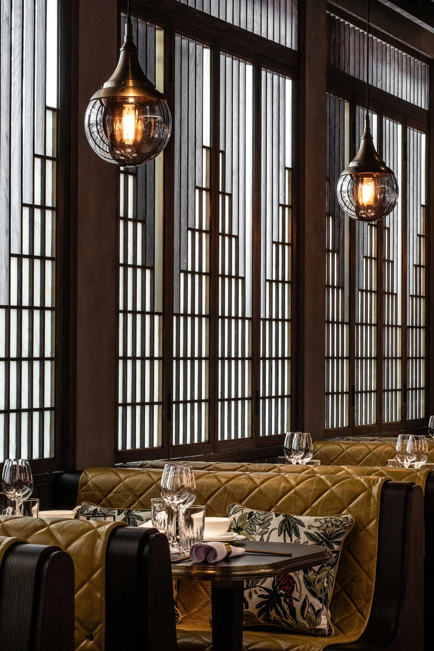 Mott 32 Opens at Marina Bay Sands — Design Anthology
