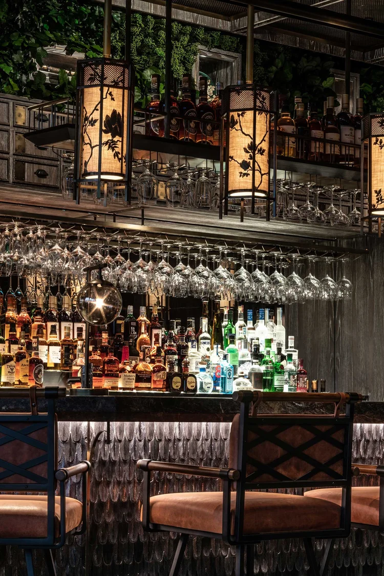 Mott 32 Opens at Marina Bay Sands — Design Anthology
