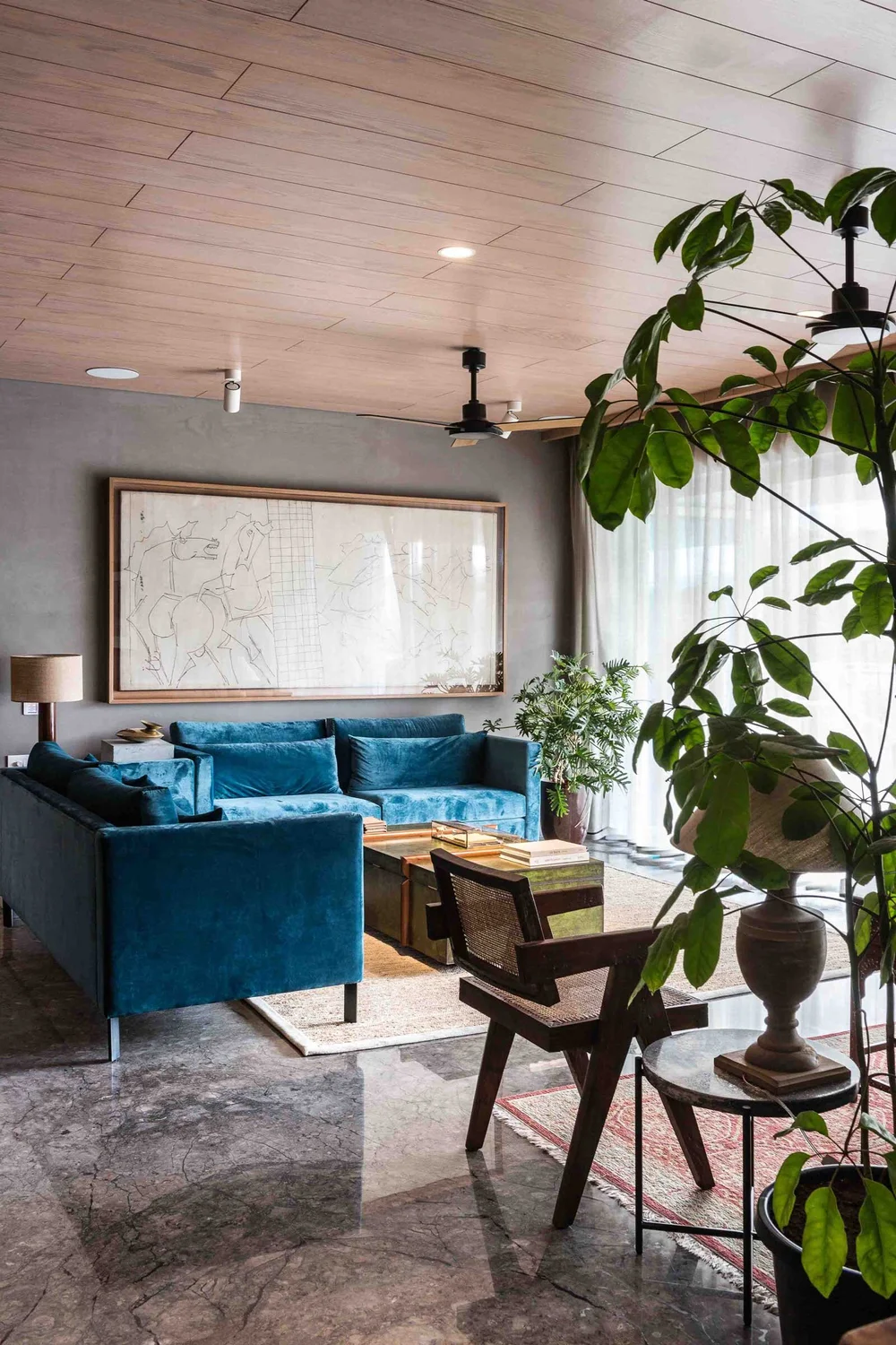 Interior Design in Asia - Mumbai - This Mumbai Home Tells a Layered ...