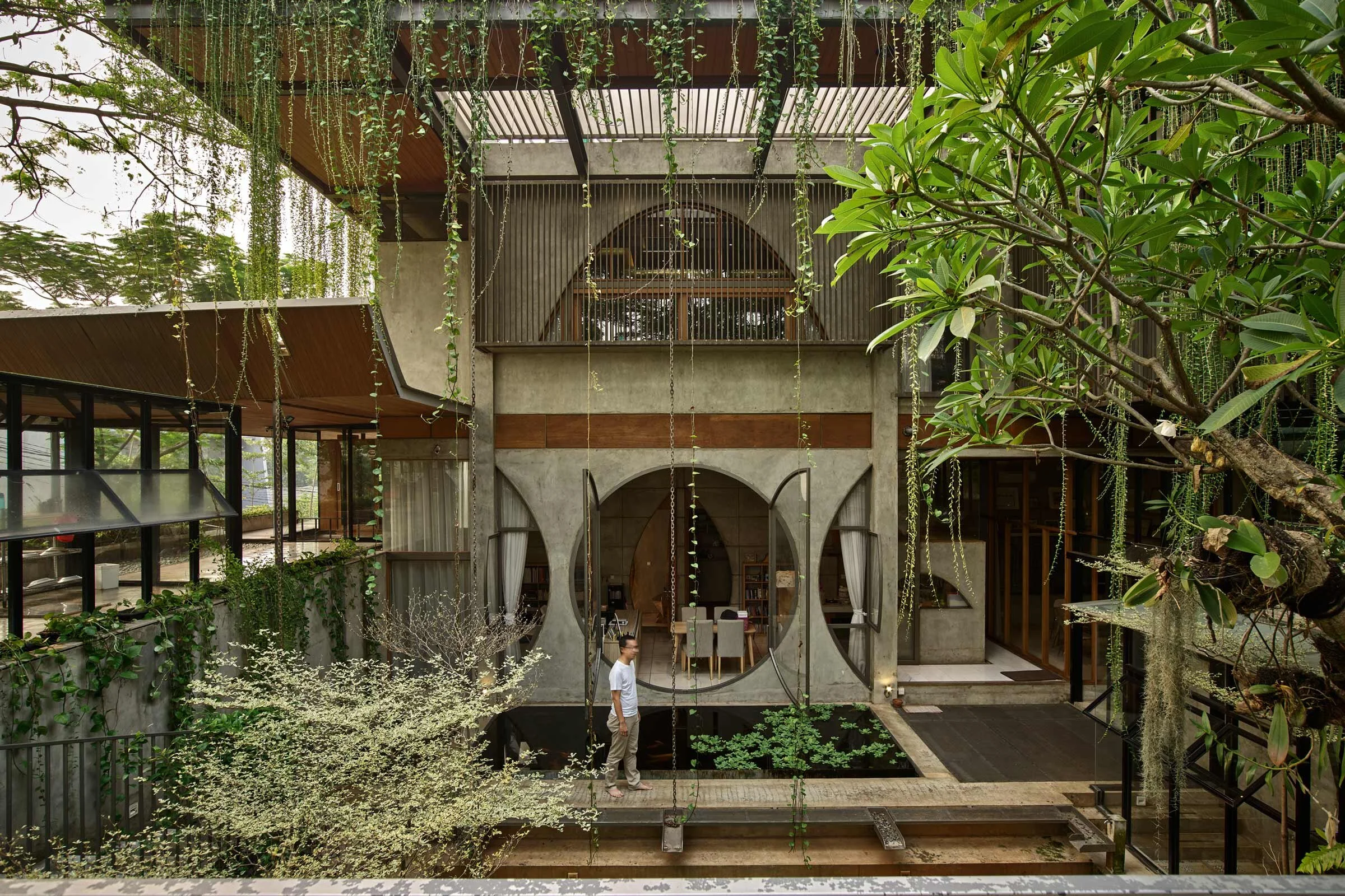 In Pictures: Iyashi House by Pranala Associates — Design Anthology