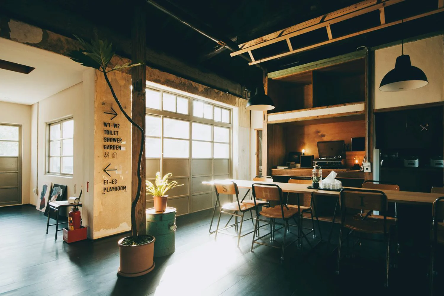 Historical Military Housing Becomes Goonnight Hostel — Design Anthology