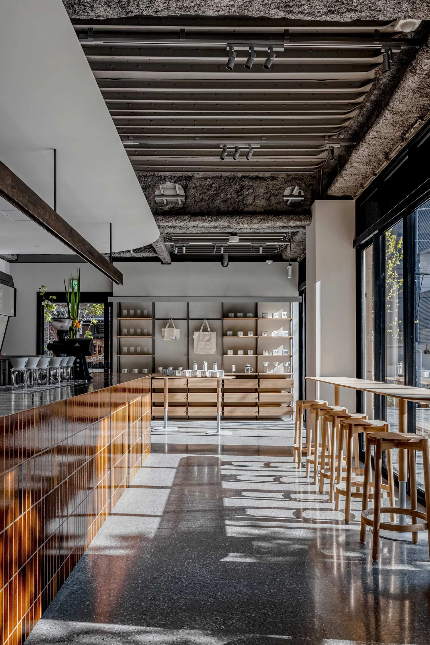 "Blue Bottle" Tokyo Cafe open now at Shibuya, designed by Keiji ...