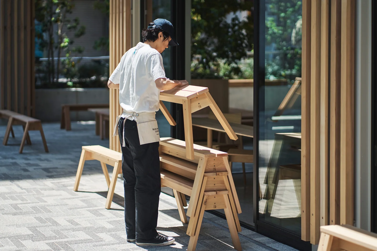 "Blue Bottle" Tokyo Cafe open now at Shibuya, designed by Keiji ...