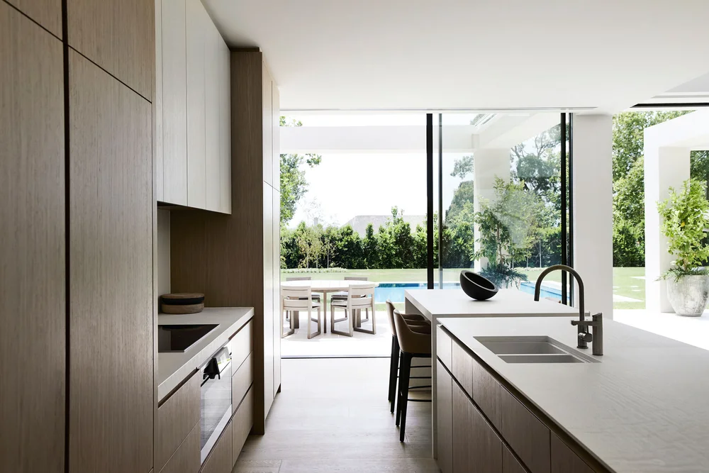 Contemporary Art Home Design - Toorak Melbourne Australia by Conrads ...