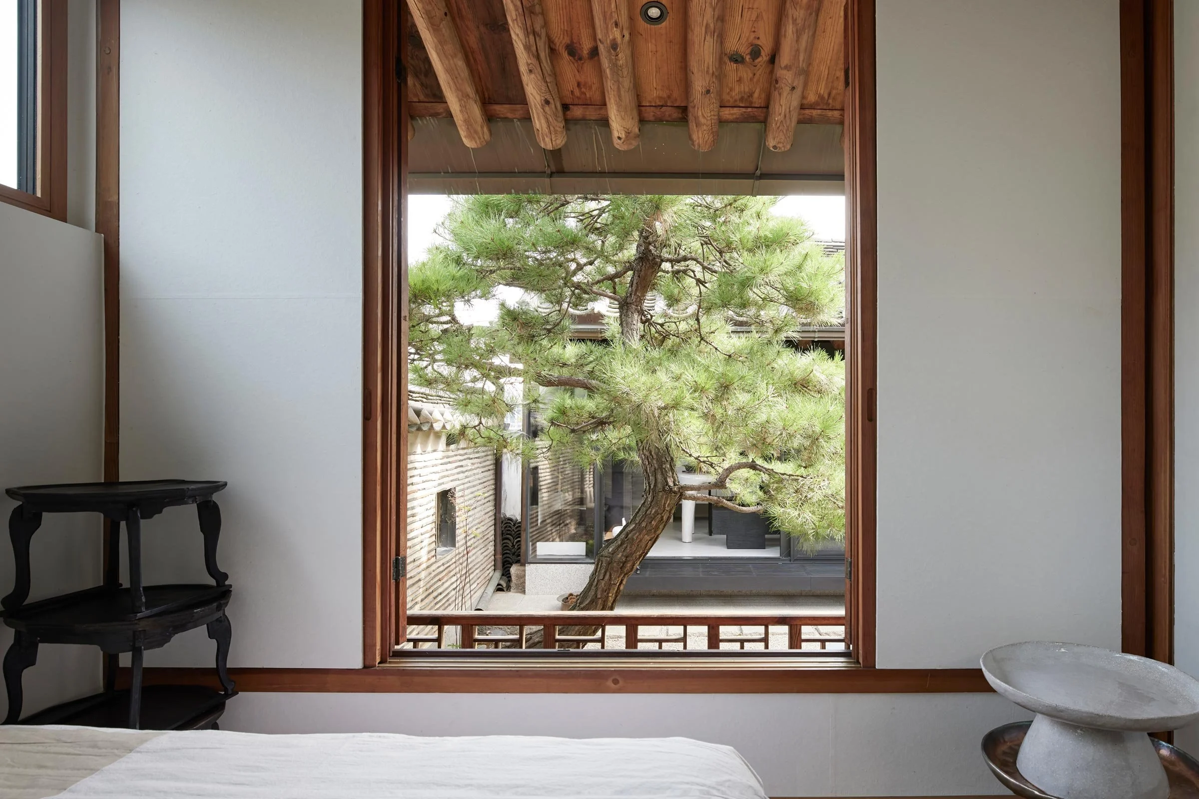 A Hanok Hotel in the Mountains — Design Anthology