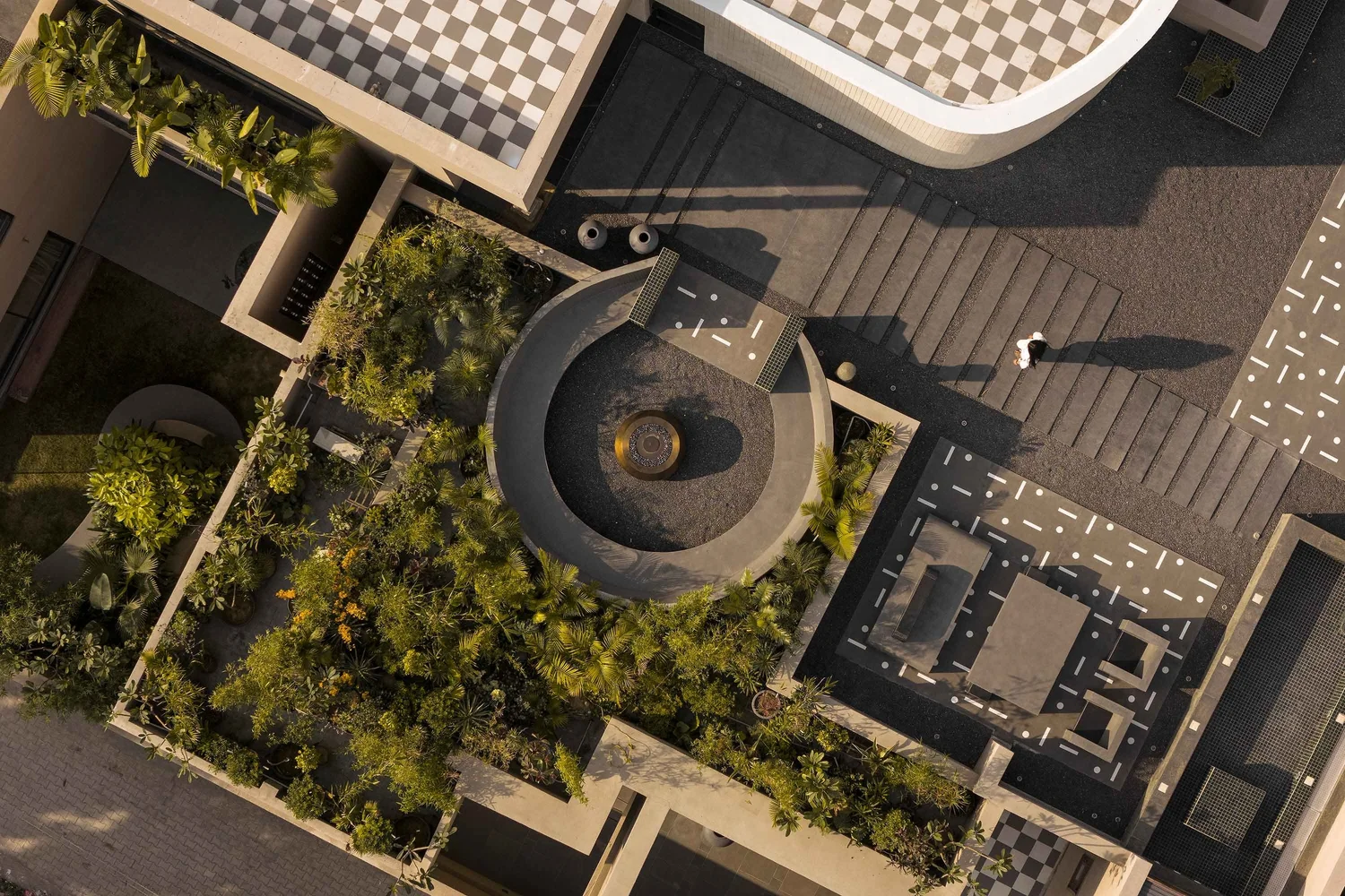 A Modernist Monolith Opens to Reveal a Luxury Sanctuary — Design Anthology
