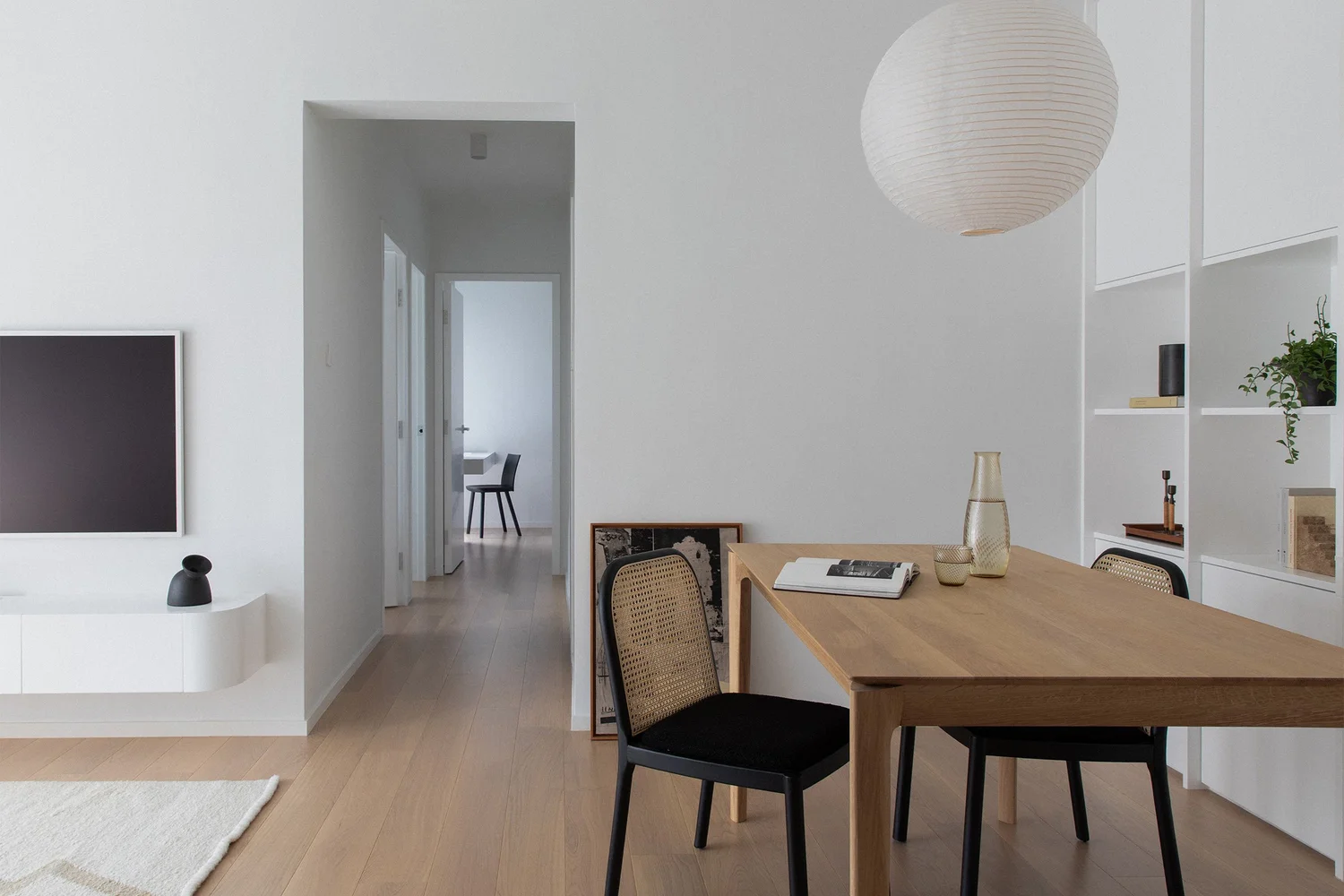 A Hong Kong Apartment Becomes a Compact, Stylish Retreat — Design Anthology