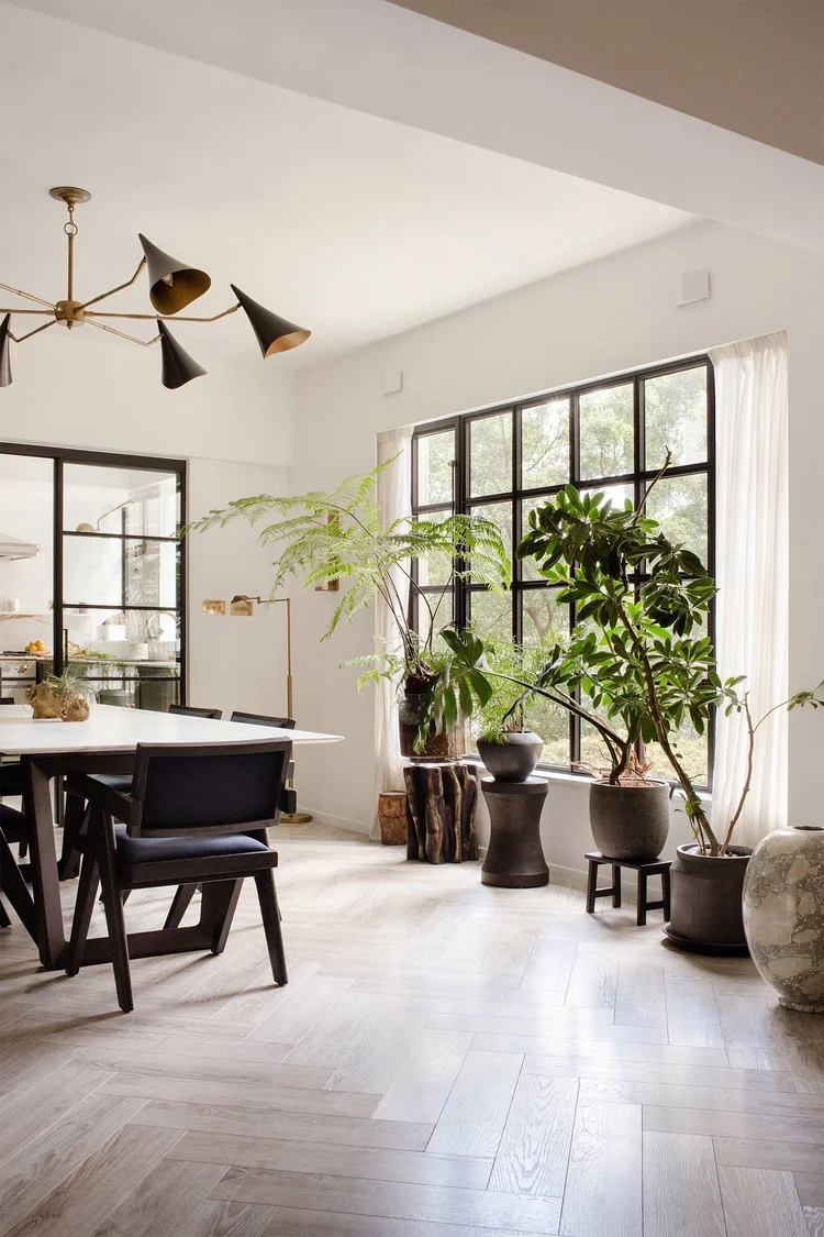 Hong Kong Interior Design — Chic and modern Parisian Apartment — Design ...