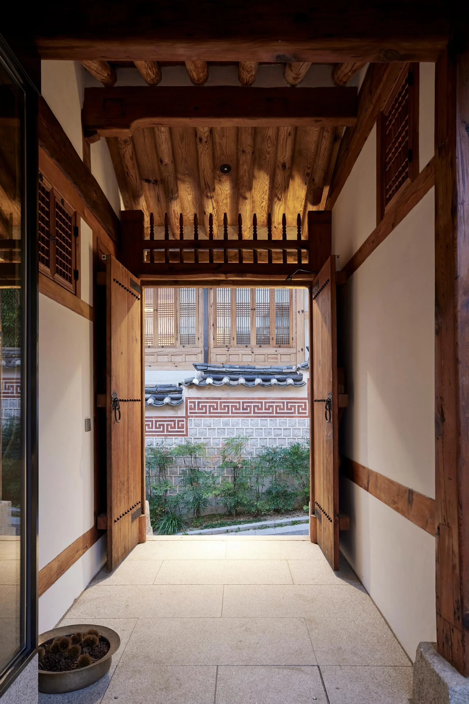 A Modern Hanok Hotel in the Heart of Seoul — Design Anthology